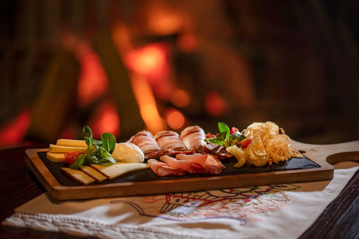 Restoran Lička kuća, spoj čarobne prirode i vrhunske gastronomije ...