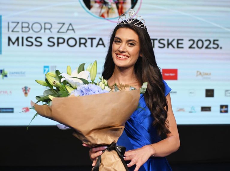 Jednostavna Bumbarska torta od badema sa samo 3 sastojka - Skitnice.hr